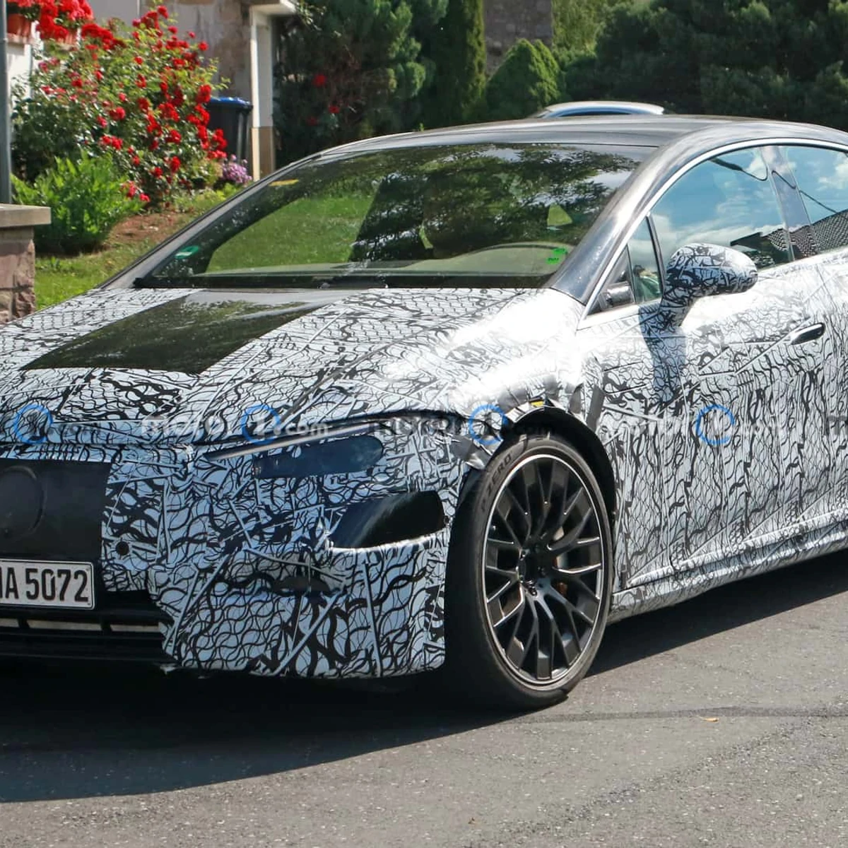 Mercedes-AMG Electric SUV: A 1,000hp Powerhouse Previewed Ahead of 2027 ...